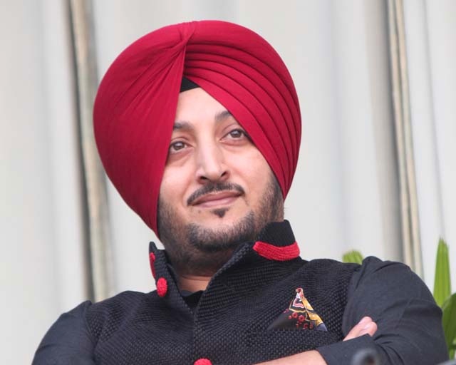 Inderjit Nikku (Singer) Age, Height, Weight, Wife, Net Worth & Bio ...