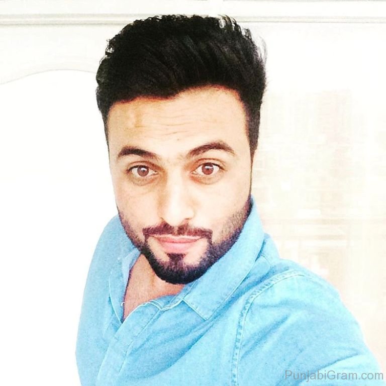 Aarsh Benipal (Singer) Age, Height, Weight, Net Worth & Bio - CelebrityHow