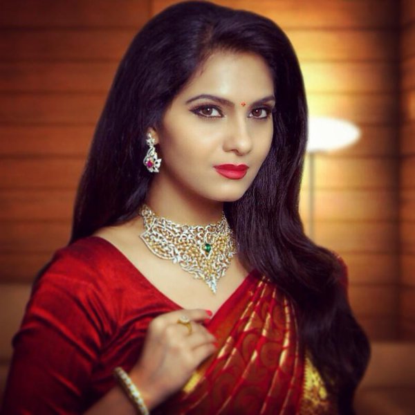 Ashwathy Warrier (Actress) Age, Height,Net Worth & Bio - CelebrityHow