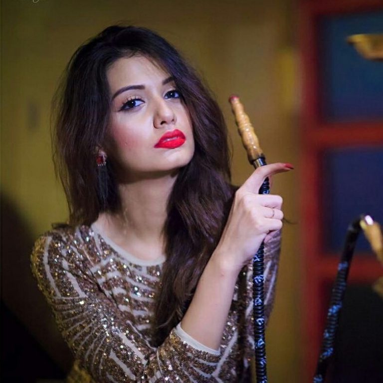 Divya Agarwal (Splitsvilla 10) Age, Height, Weight, Boyfriend & Bio ...