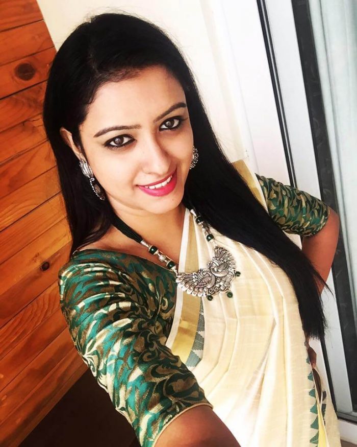 Nisha Krishnan (Actress) Age, Height,Net Worth & Bio - CelebrityHow